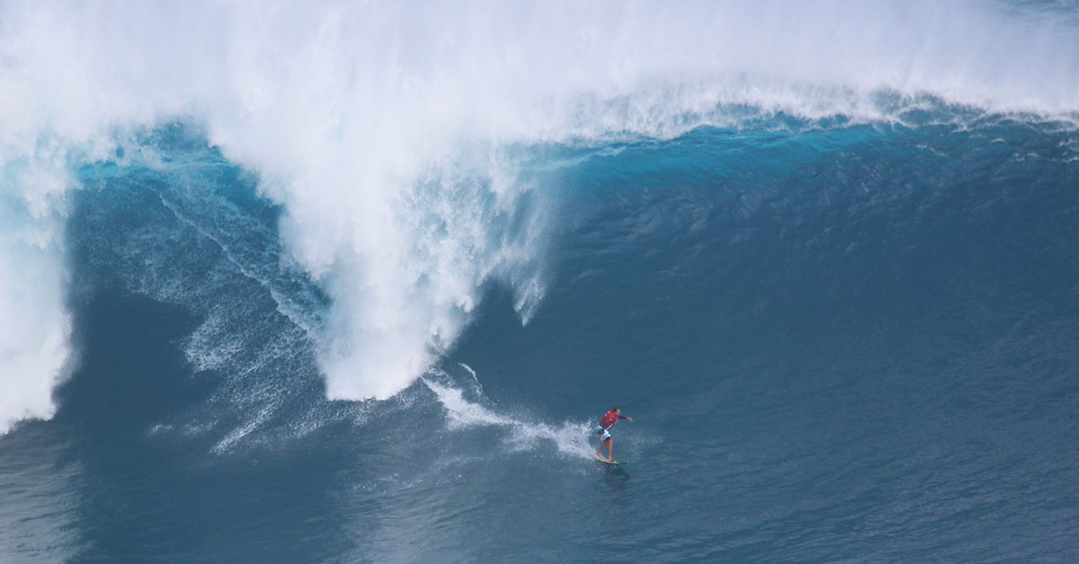 Peʻahi Yesterday - "Jaws" Dropping Photos - Maui Wedding Network